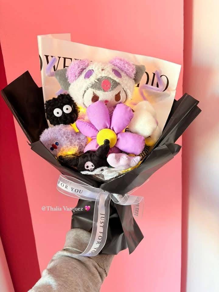 11567 – RAMO FLOWERS STUDIO x «SANRIO» CON LUZ LED y BOLSA DE REGALO (1 ...